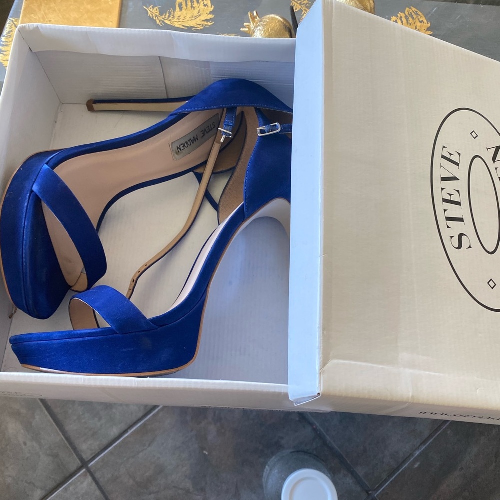 Velvet Royal Blue Shoe - Gem